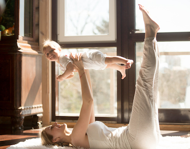 15 minute post-natal Pilates workout to tighten a post-baby tummy