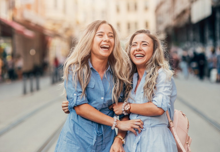 17 ways to use body language to get what you want - Healthista