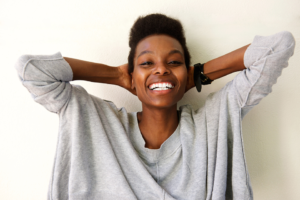 17 ways to use body language to get what you want - Healthista