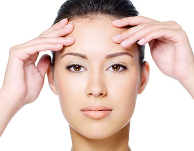 Anti-ageing face yoga to smooth the forehead in 60 seconds - Healthista