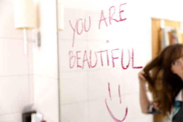 Trouble accepting compliments? Wellbeing guru reveals why you should ...